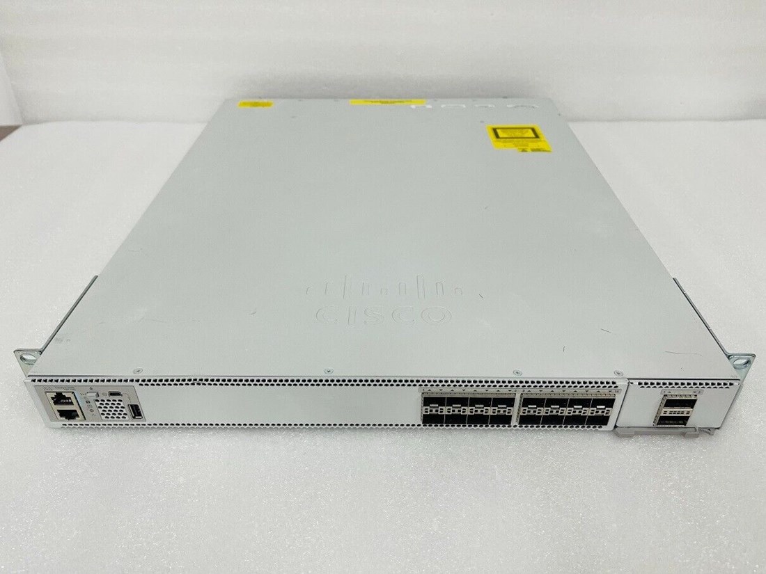 Cisco C9500-16X-2Q-A Catalyst 9500 Network Advantage switch L3 managed