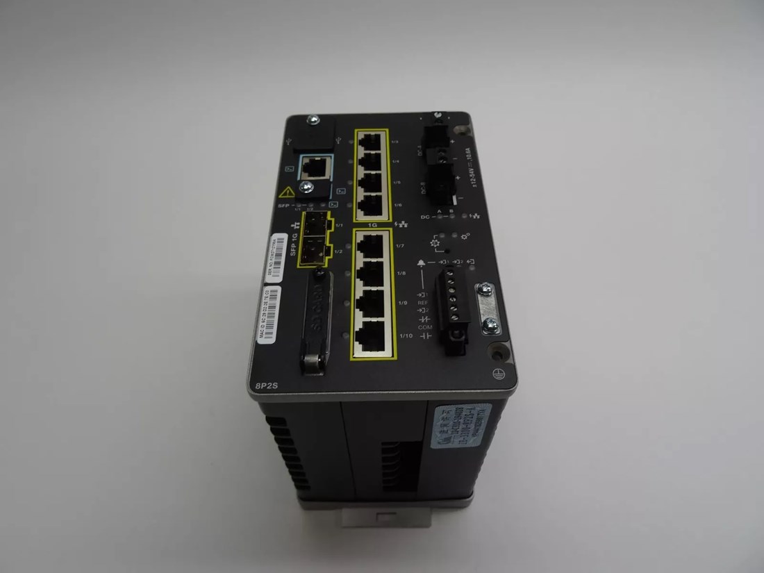 Cisco IE-3300-8U2X-E Catalyst IE3300 Rugged Series Managed Switch F/S