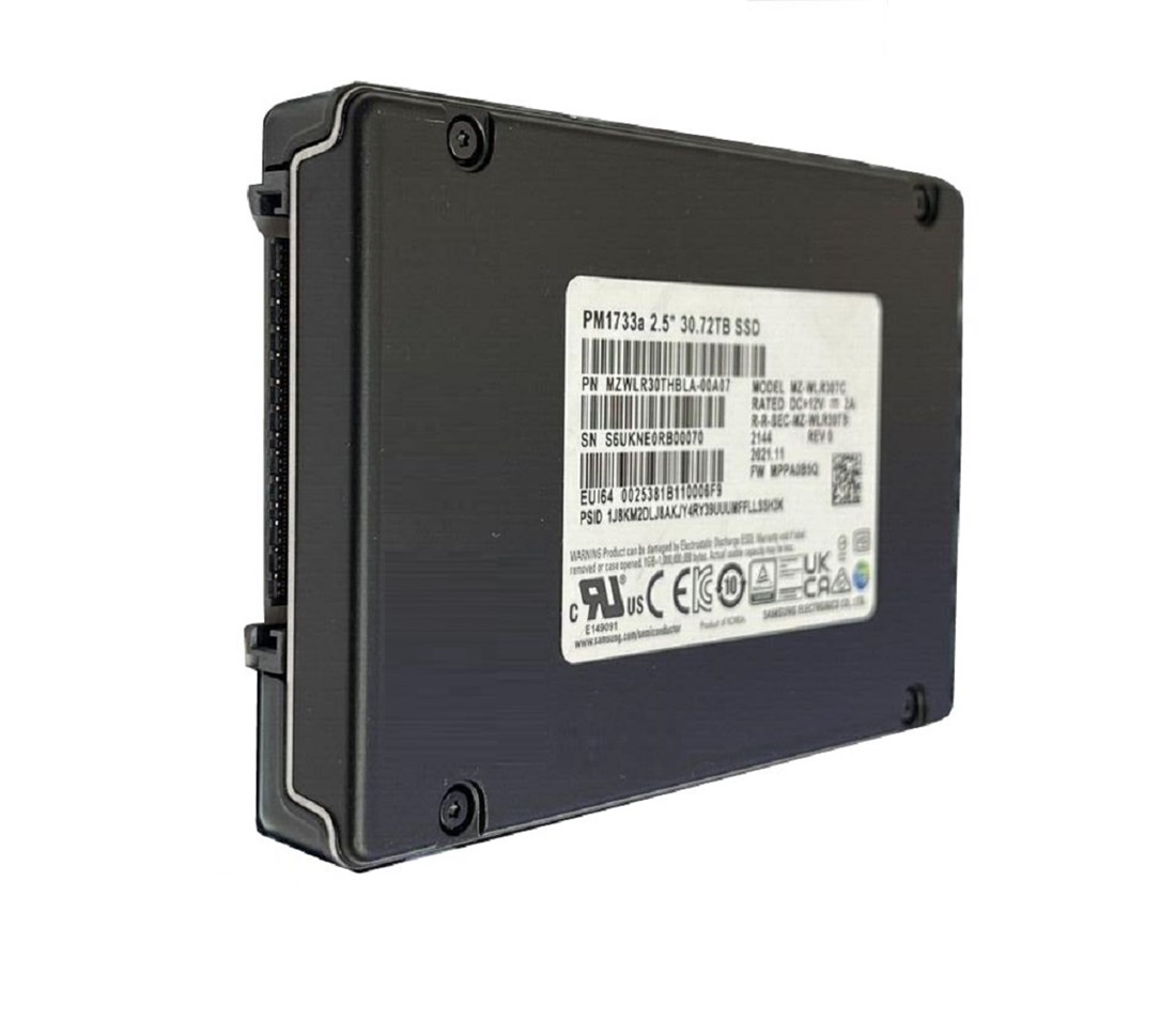 Samsung PM1733A MZ-WLR30TC SSD 30.72 TB PCI Express 4.0 x8 (NVMe) Brand New