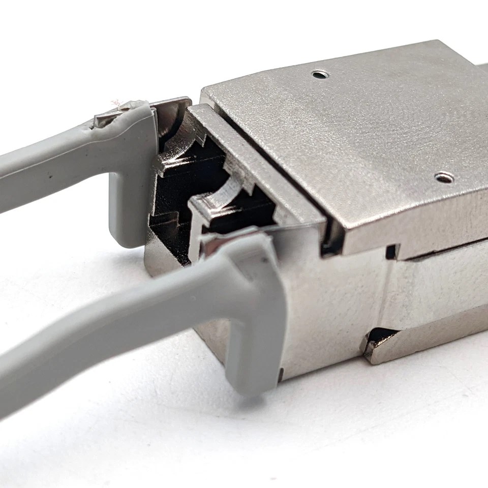 Cisco QSFP-100G-SR1.2 100G SR1.2 BiDi QSFP Transceiver, LC, 100m OM4 MMF